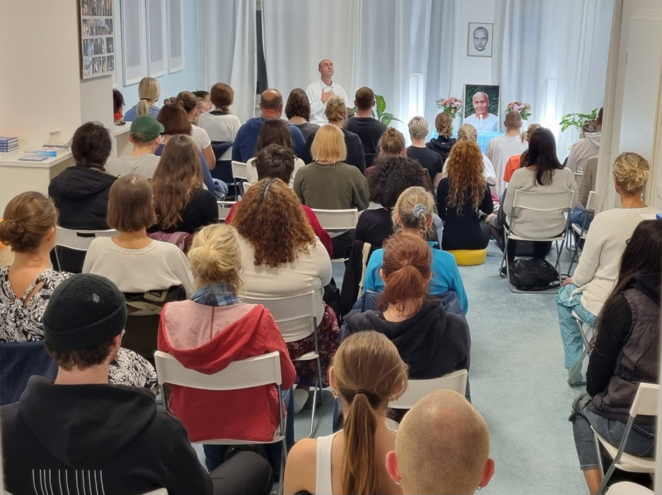 Berlin Meditation Week – Meditation Erleben - www.meditation-erleben.org Berlin Meditation Week – Meditation Erleben - www.meditation-erleben.org